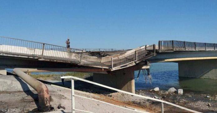 The occupiers repaired the bridge near Genichesk and restored full ...