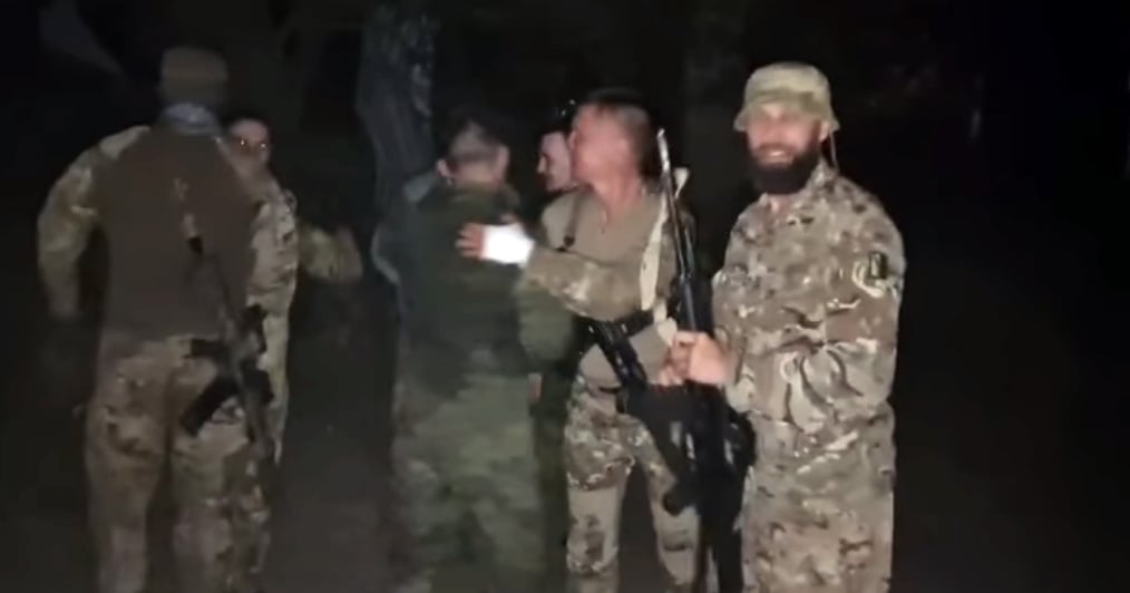 ГУР і ВМС евакуювали додому десантників які понад півтора року були в окупації Читайте на Ukr Net