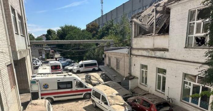 Russians attacked the territory of a hospital in Kherson. | Buna Time