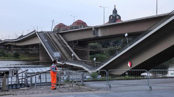 100-meter section of bridge over Elbe collapses in Dresden (PHOTO ...